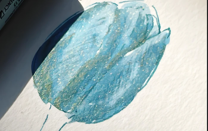 How to Use Mica Powder in Acrylic Paint (Quick Guide for Beginners ...